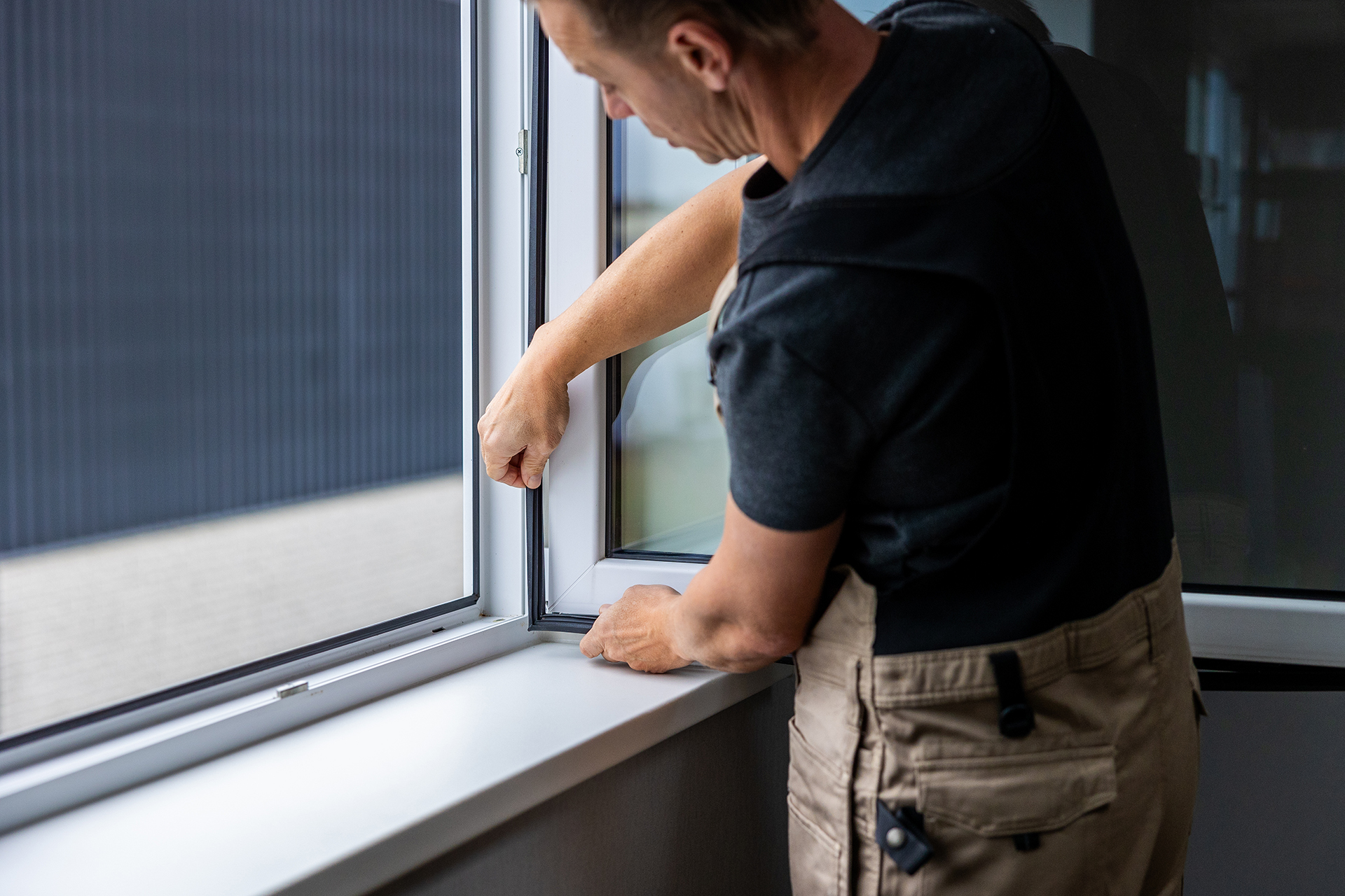 Kozijnrubbers vervangen: tochtprofielen voor ramen en deuren ...