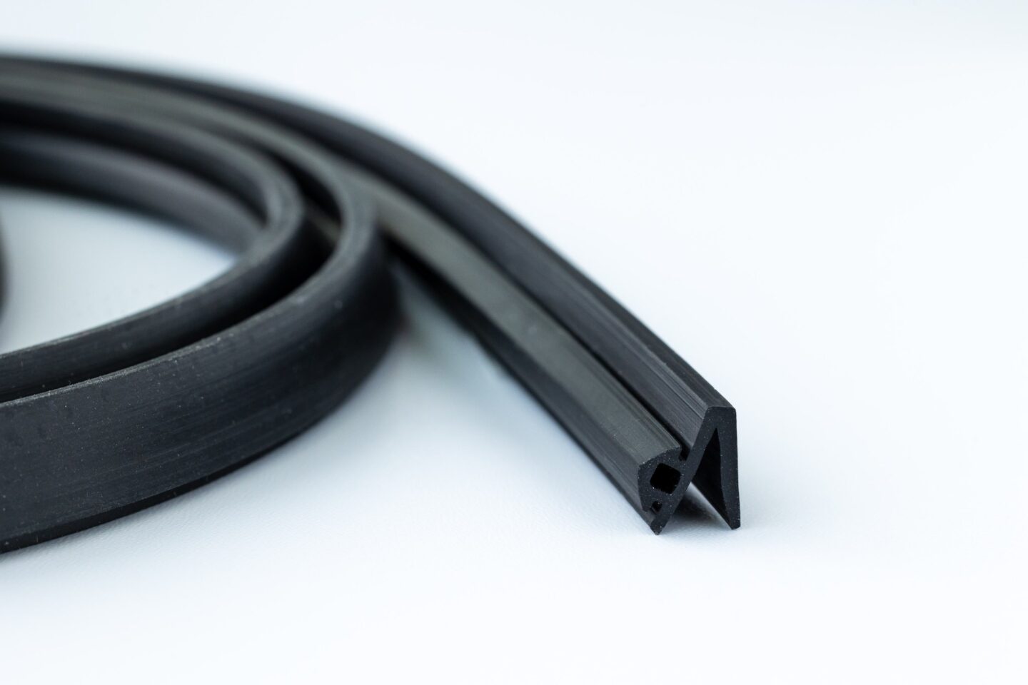 Uniseal - Tochtrubber voor kunststof kozijnen - Kozijnrubbers.nl